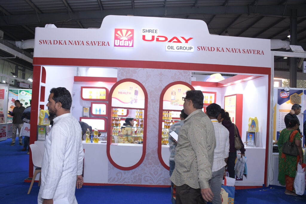 Edible oil manufacturer, castor oil supplier, and peanut oil in India